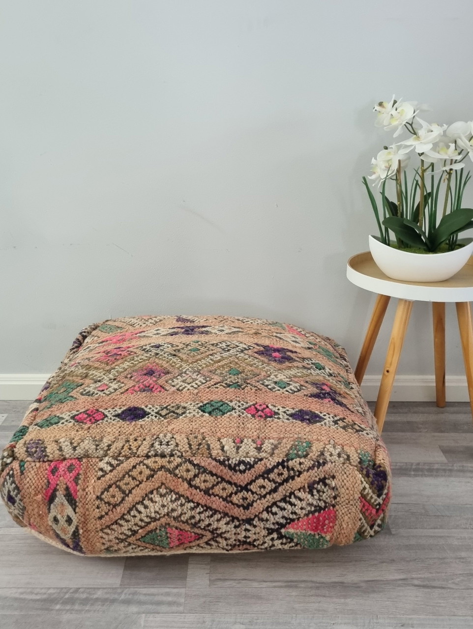 Puf kilim vintage de lana auténtica | €145 | Whoppah
