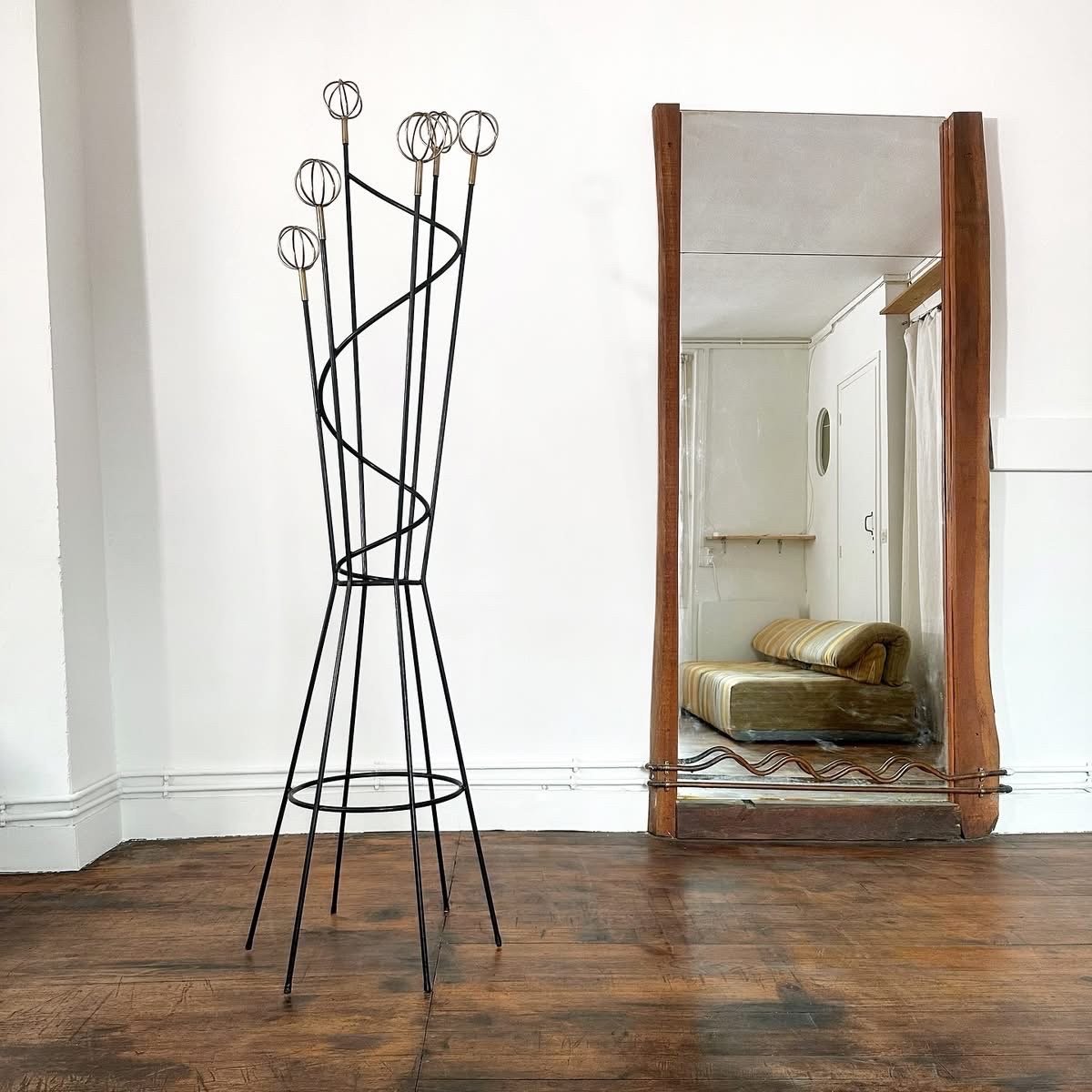 Coat rack By Roger Feraud, 1950 | €950 | Whoppah