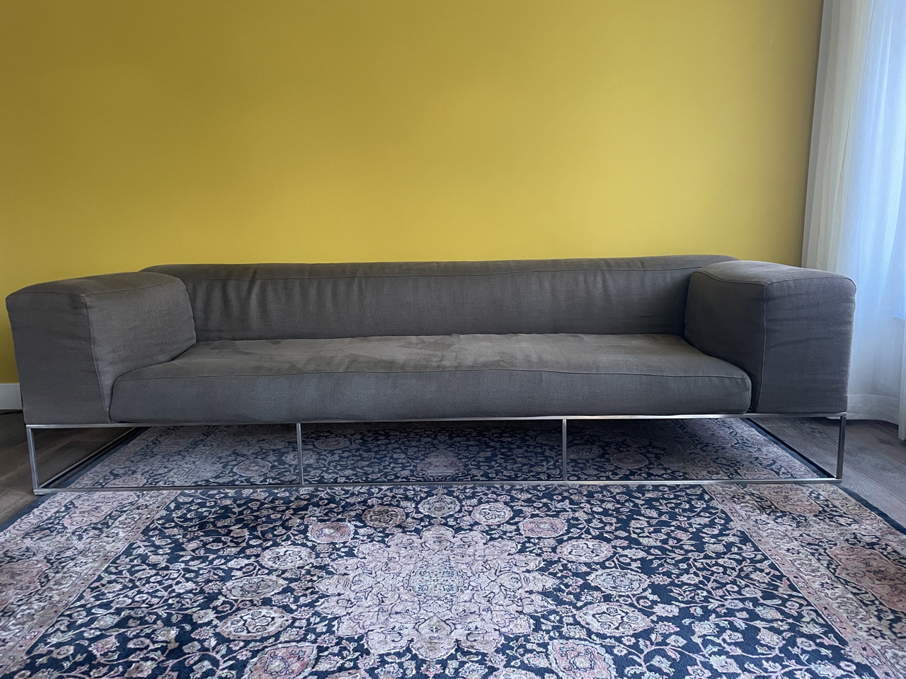 Living Divani lounge sofa | €810 | Whoppah