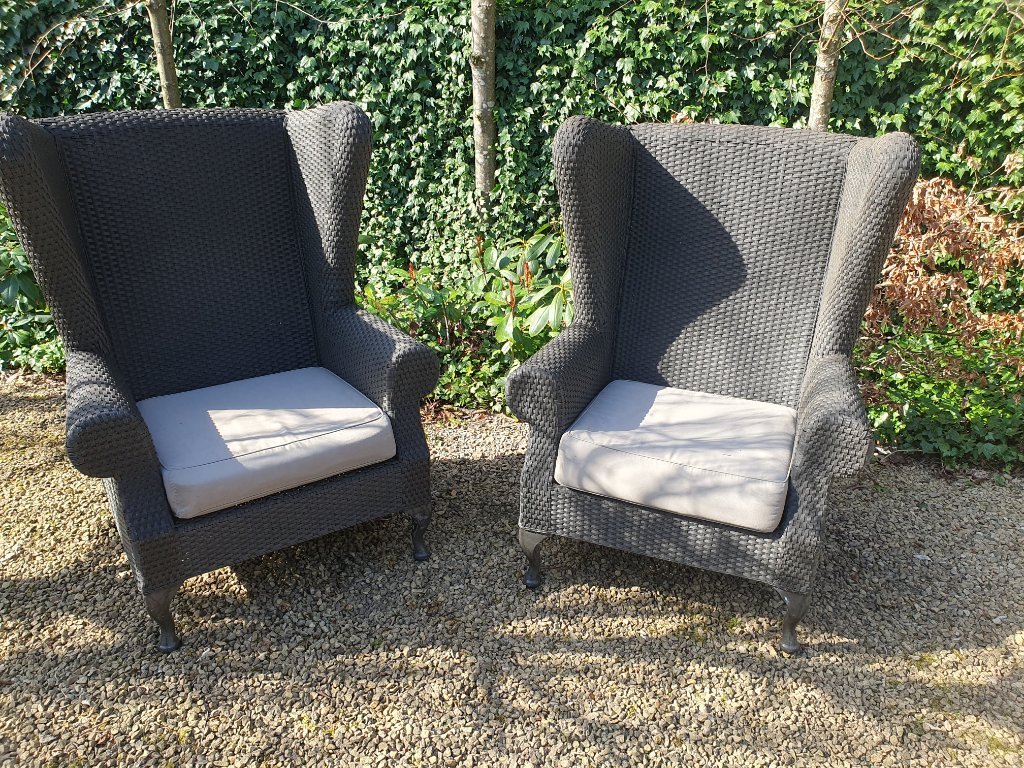 2 sedie della collezione Borek Collins | €800 | Whoppah