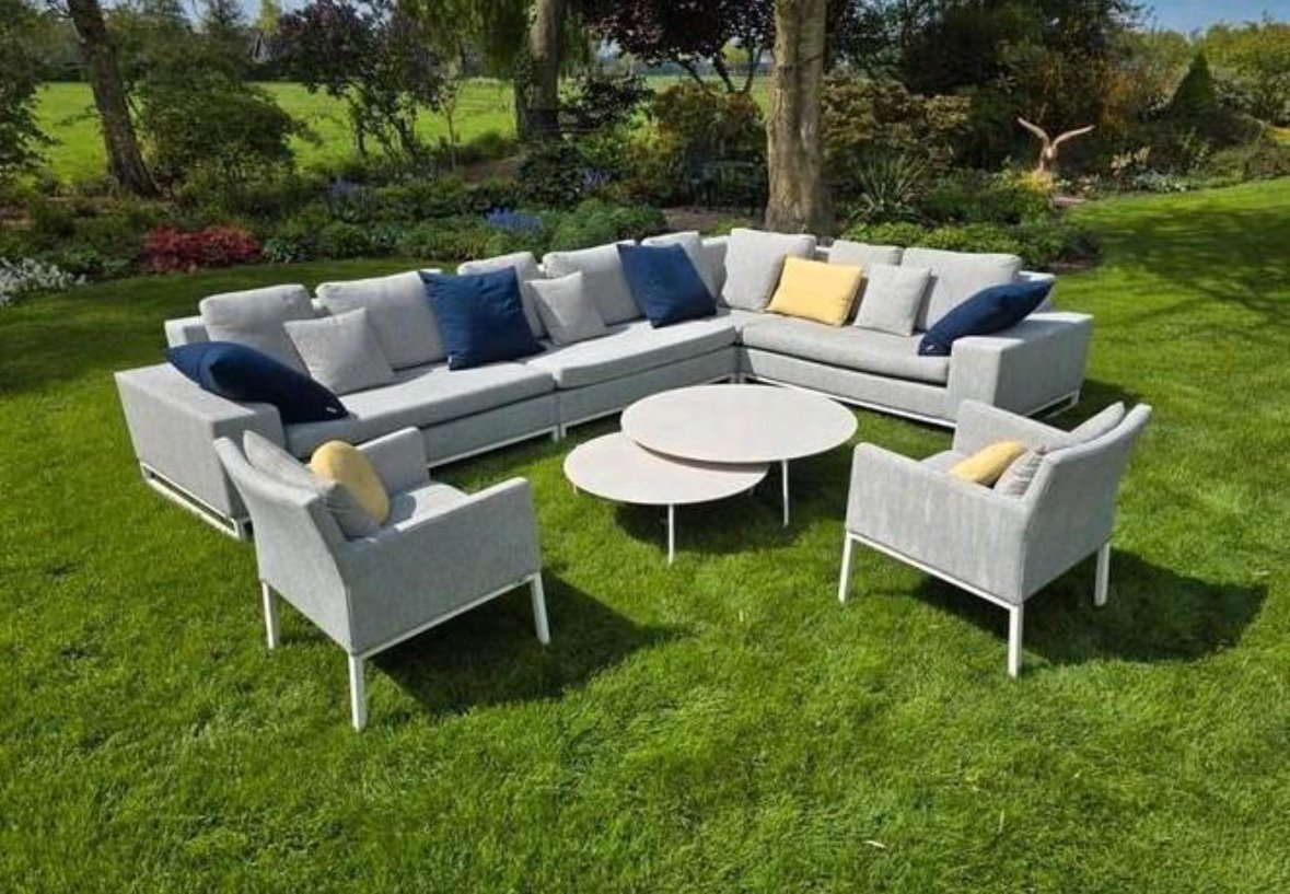 Manutti Zendo Modular Lounge Set Sofa Stühle + Tische | €10,850 | Whoppah