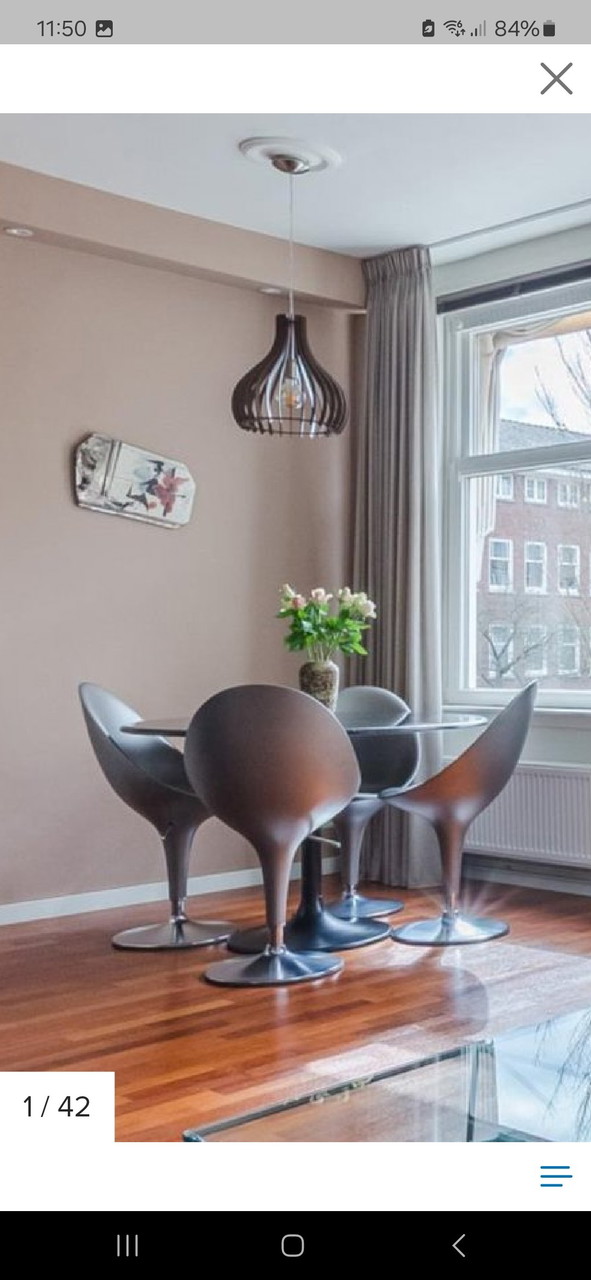 Marmeren Eettafel Met 4 Bombo Chairs | €600 | Whoppah