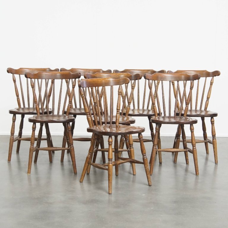 8 x Antieke Hollandse houten spijlen stoel | €1,250 | Whoppah