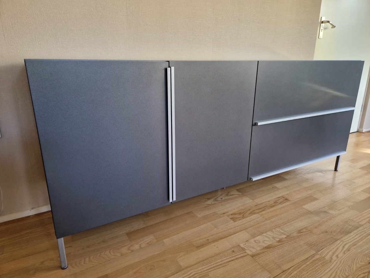 Pastoe Sideboard Matrix Platinum Grey | €650 | Whoppah