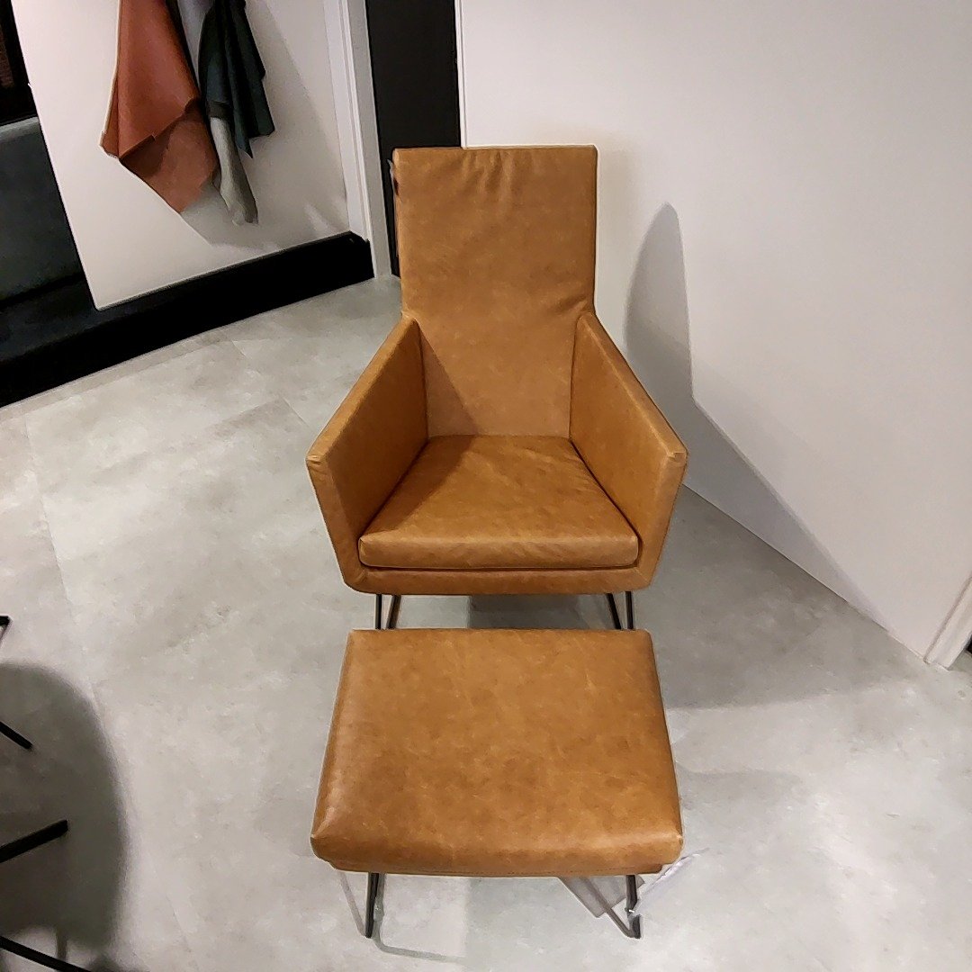 LABEL vandenberg Don armchair with footstool | €1,499 | Whoppah