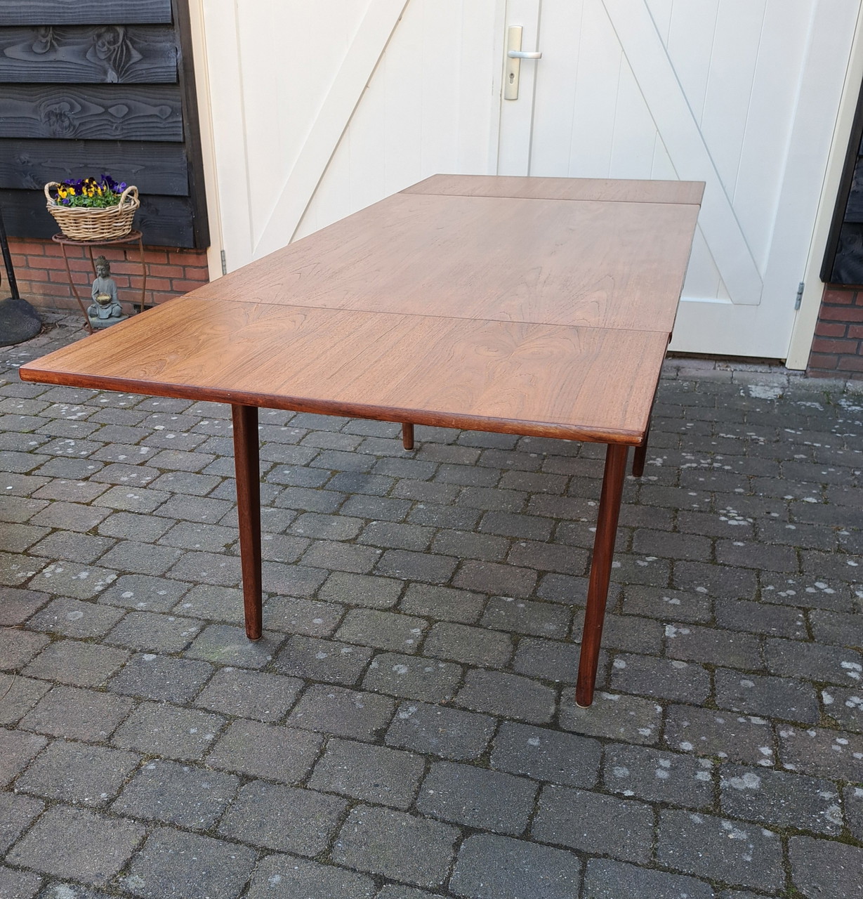 Danish Design Dining Table XL | €675 | Whoppah