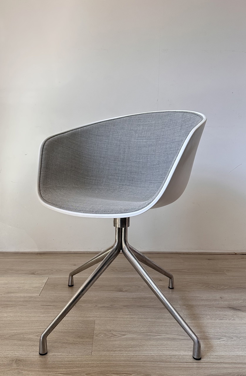4x Hay AAC 20 Design Chairs | €675 | Whoppah