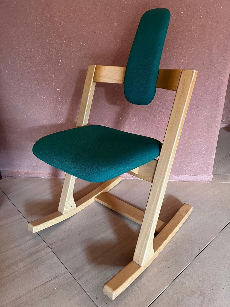 Stokke - Ergonomically Shaped Rocking Chair - Peter Opsvik | €399 | Whoppah