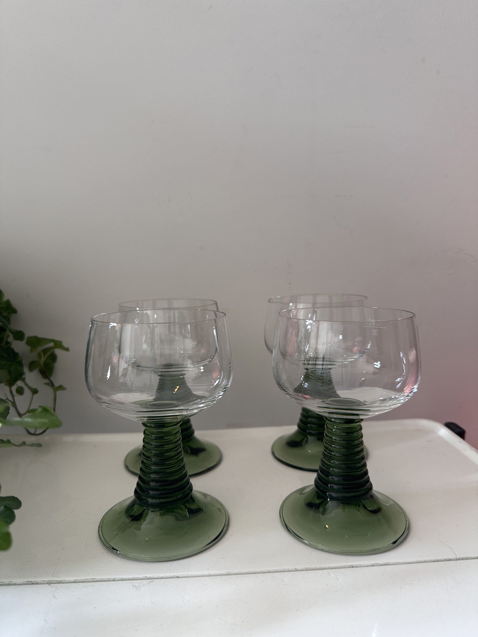 Set de 4 verres à vin en verre Roemer | €25 | Whoppah