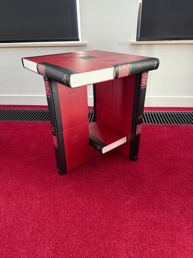 Side table from encyclopedia | €450 | Whoppah