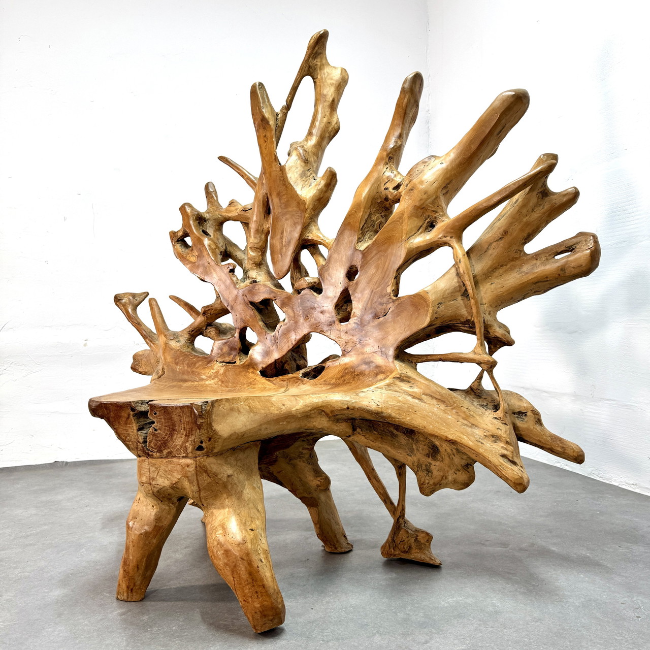 Vintage 'Root Chair' Chestnut Tree Stump, 1970's | €1,500 | Whoppah