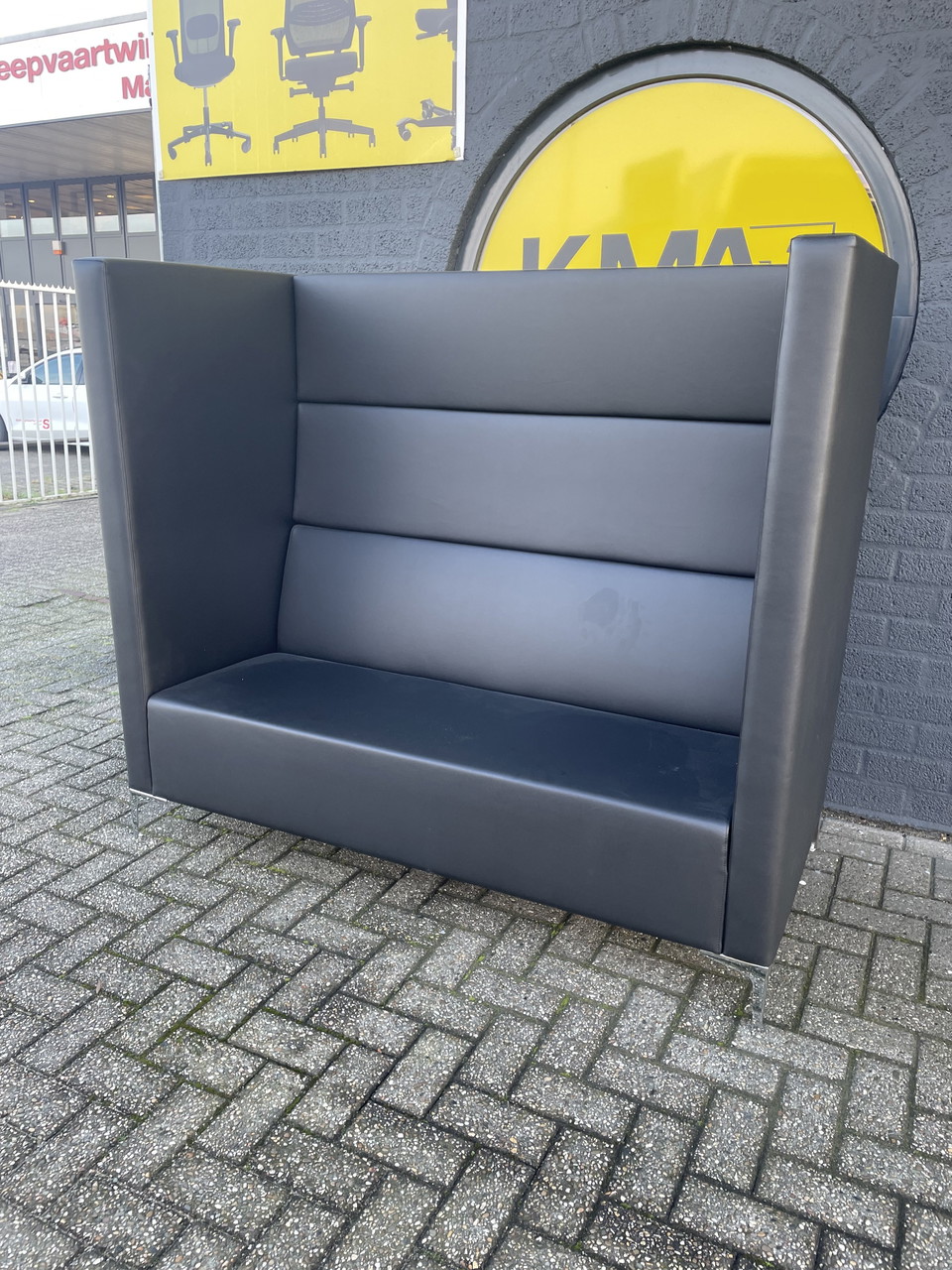 DeBerenn Cara Highline Lounge Sofa (2.5 Seater) | €599 | Whoppah