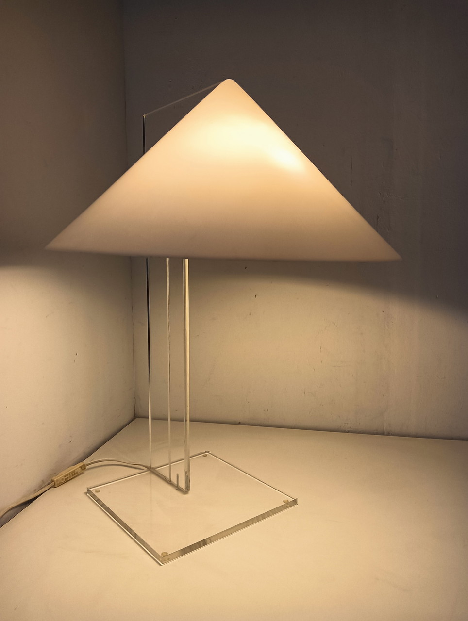 Harco Loor Lampe design en plexiglas | €695 | Whoppah