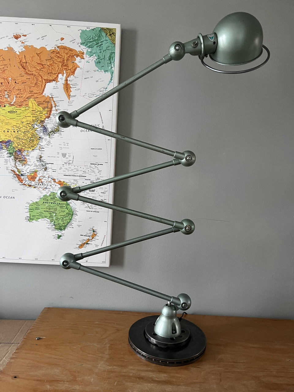 Jieldé Lampadaire Vespa Vert Avec Six Bras | €795 | Whoppah
