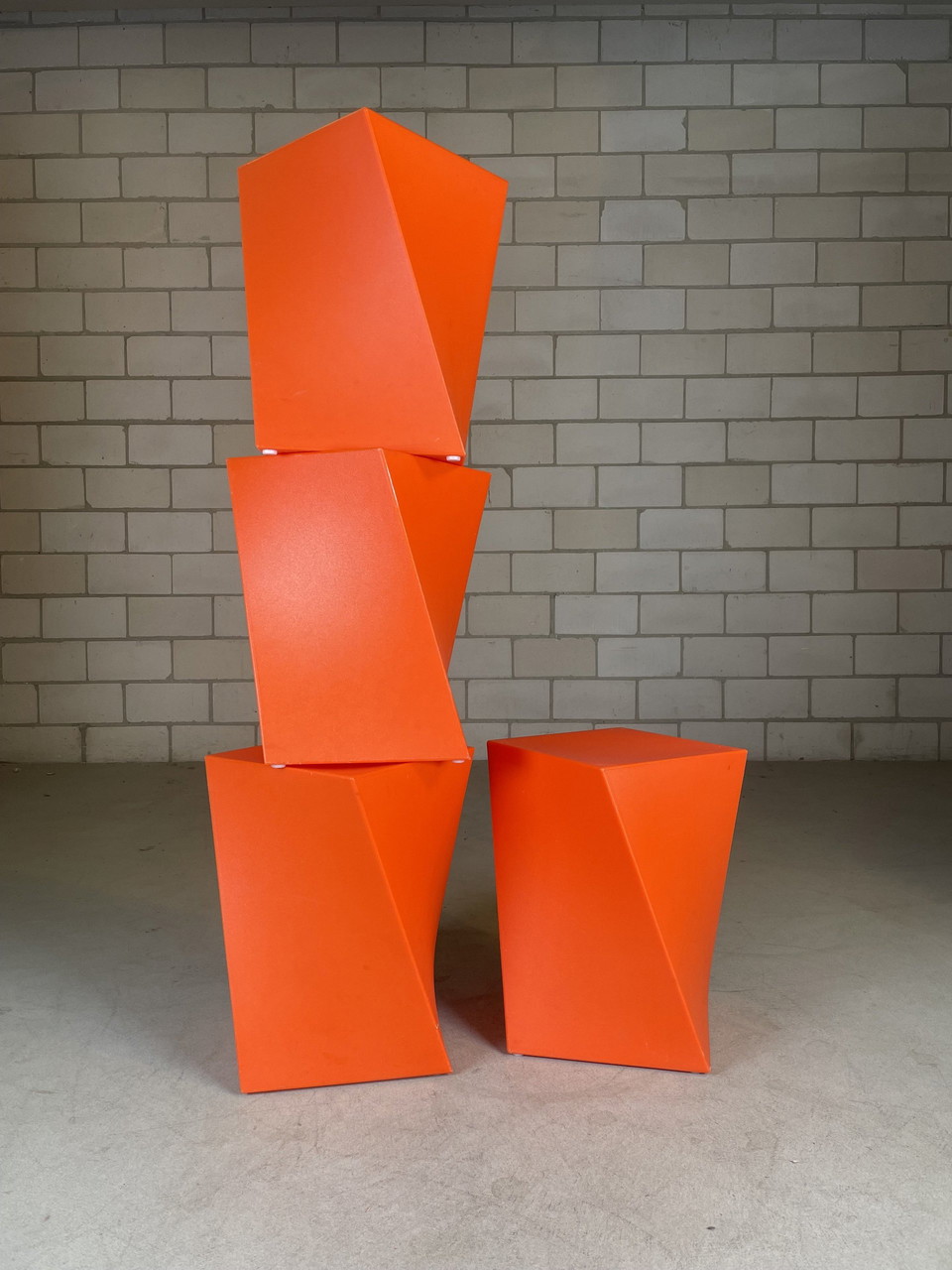 Kubik Stool Bij Marco Maran For Parri | €55 | Whoppah