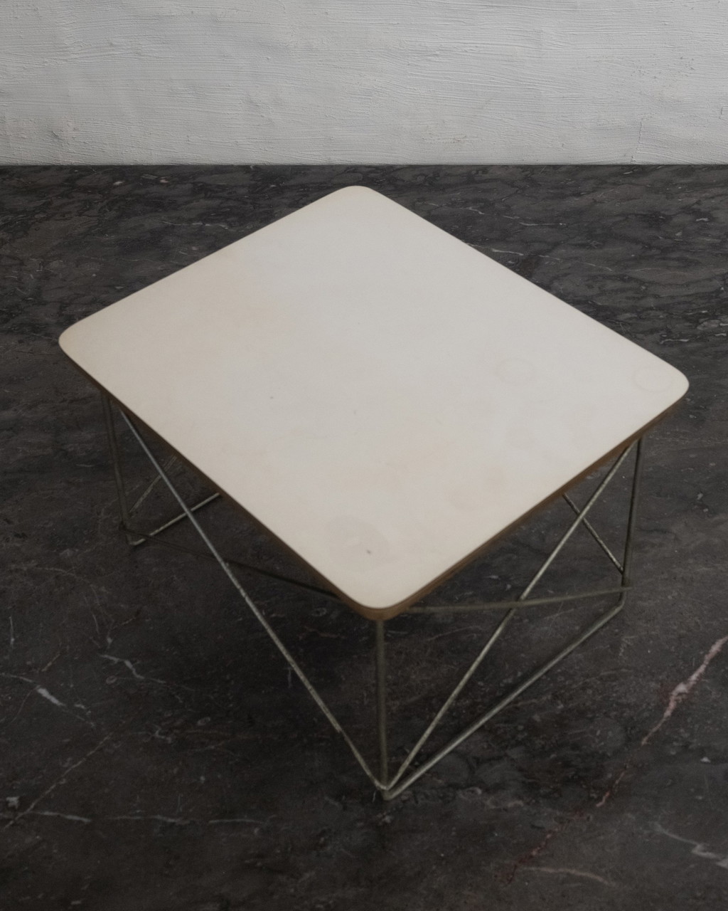 Eames LTR Table Herman Miller | €855 | Whoppah