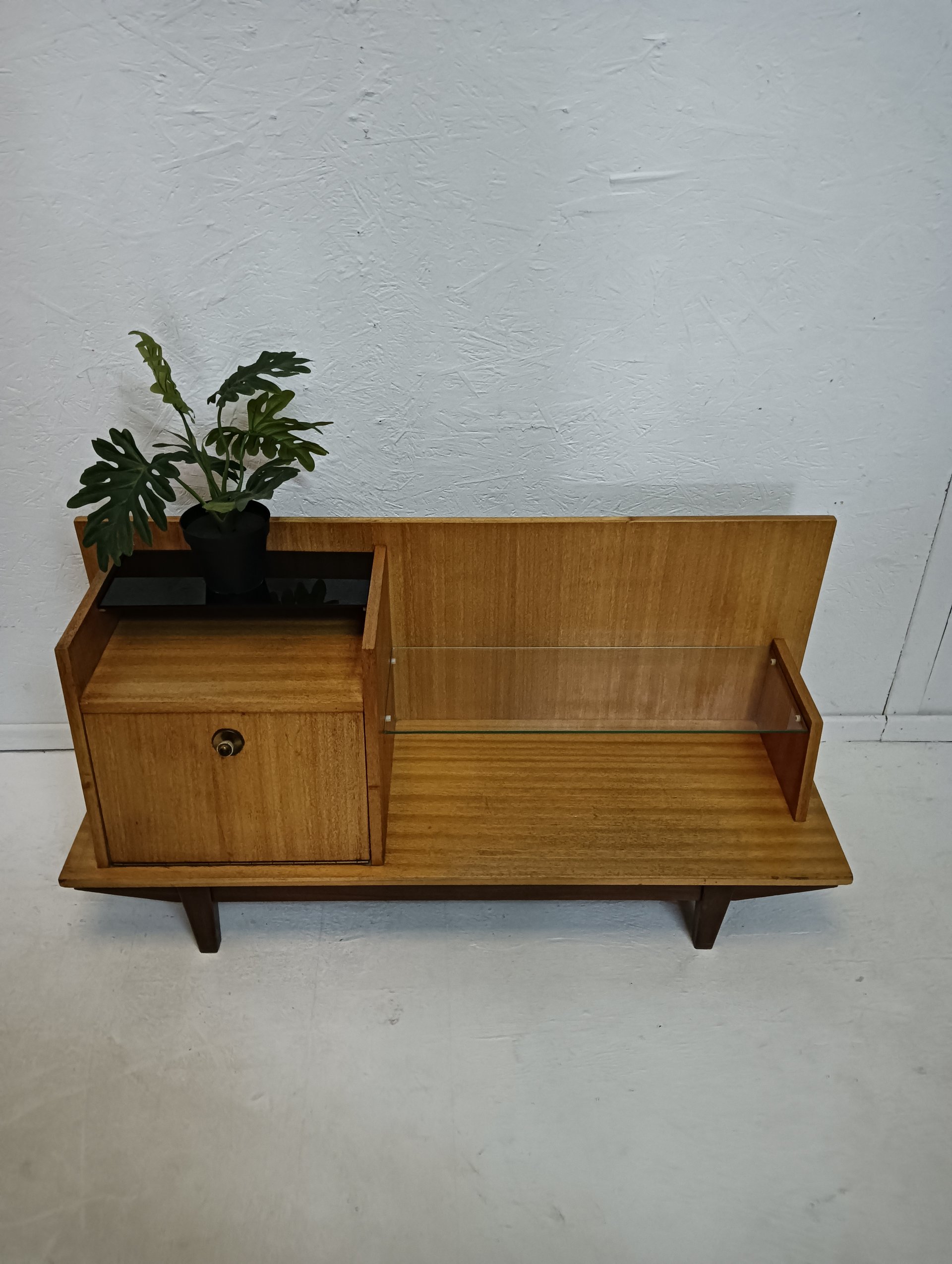 Vintage audiomeubel kastje | € 275 | Whoppah