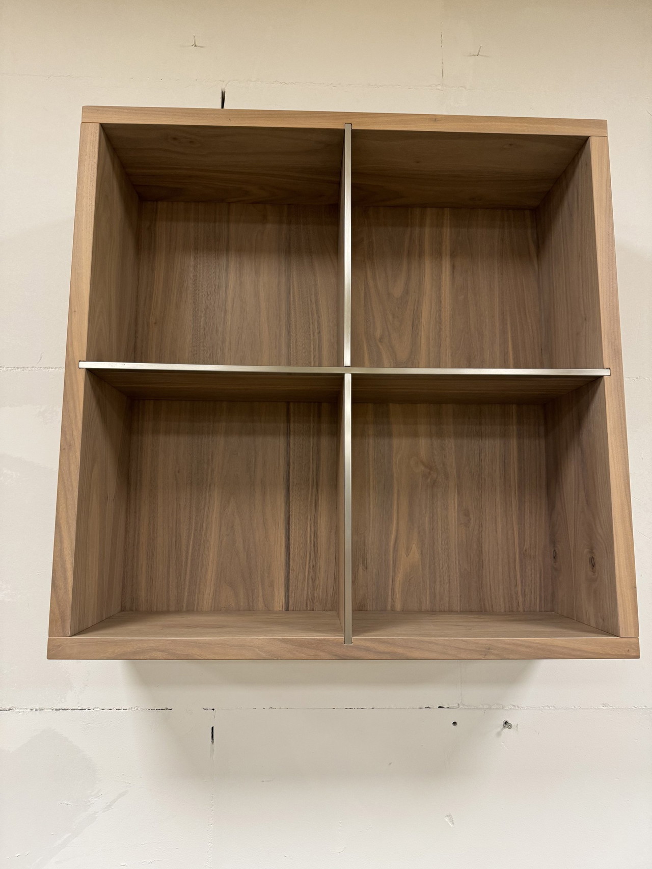 Bert plantagie Vision Wandkast Pebble olie | €600 | Whoppah