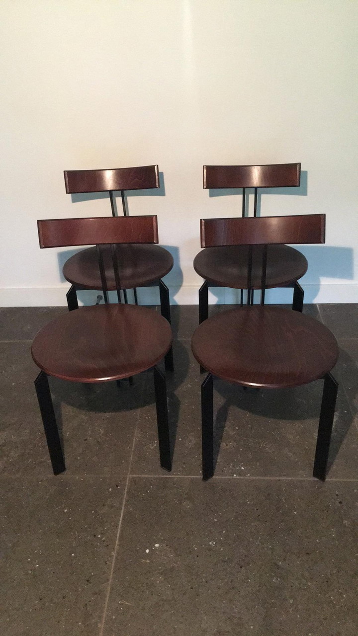 Vier Harvink Zeta stoelen | €250 | Whoppah