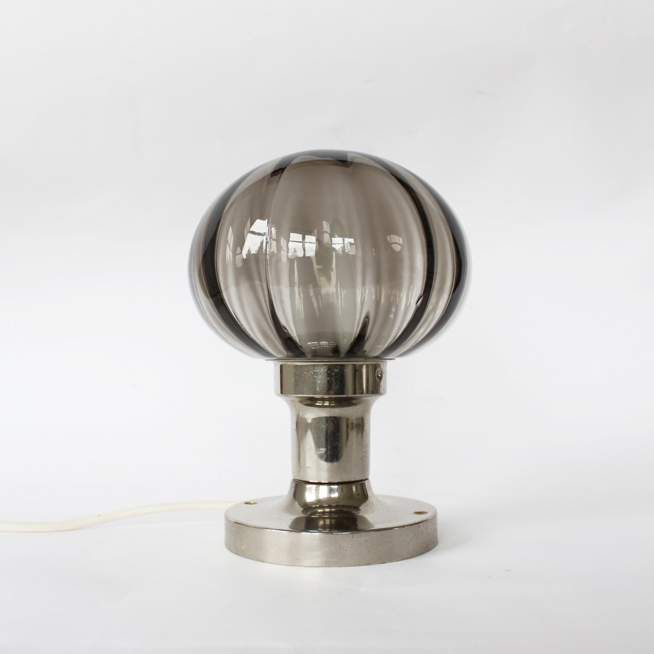 Vintage rookglas lamp | €85 | Whoppah