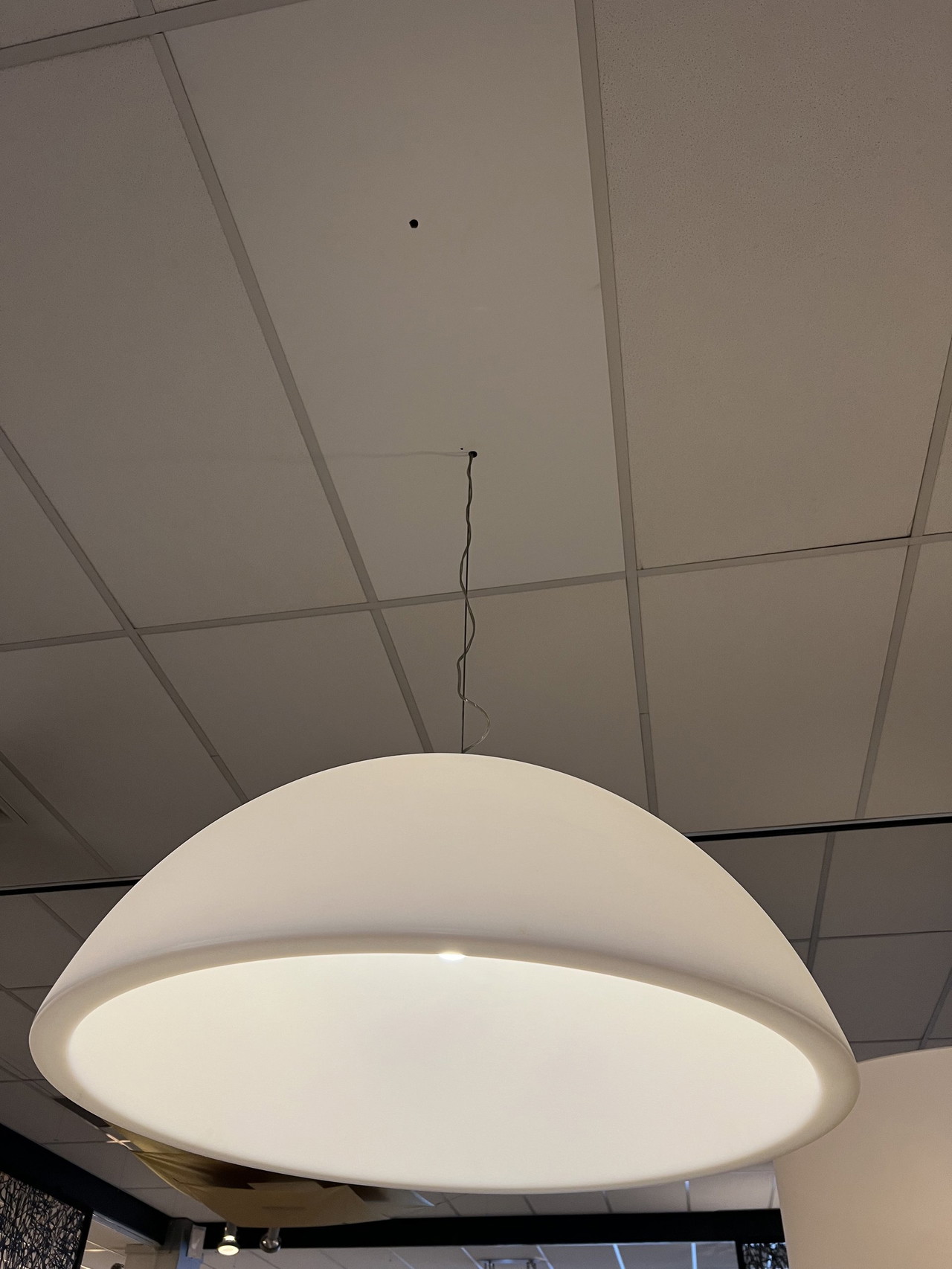 Kayradome Hanglamp Wit Kunststof Lamp | €225 | Whoppah Kayradome Hanglamp Wit Kunststof Lamp | €225 | Whoppah