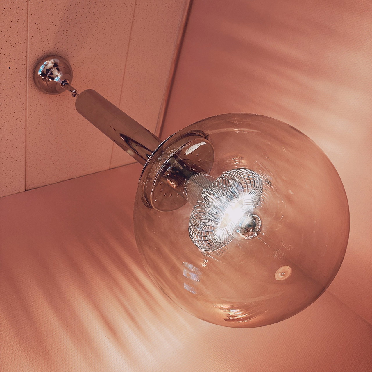 1970 Itiliaanse Chroom Bol Lamp | €554 | Whoppah