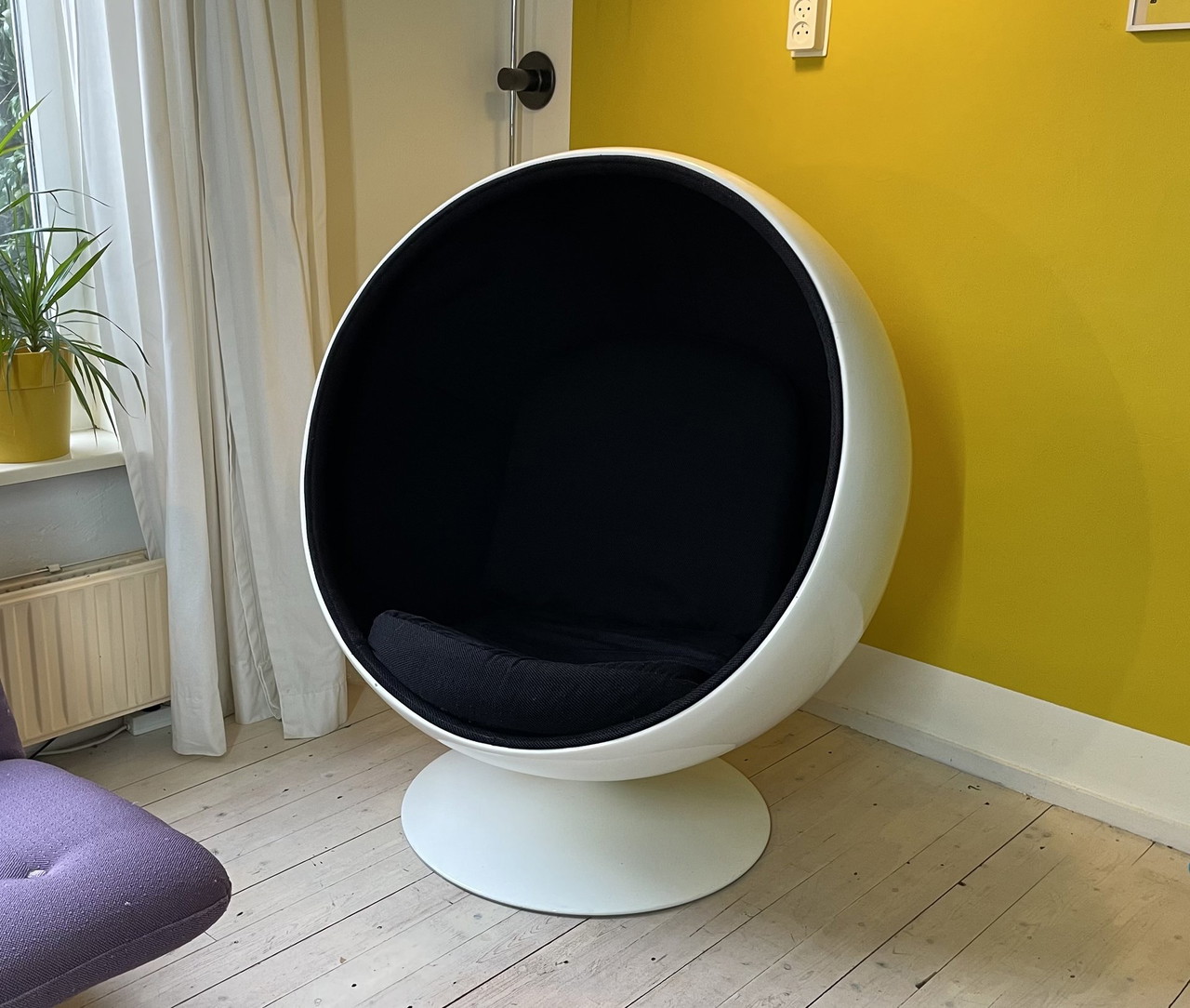 Ball Chair | €345 | Whoppah
