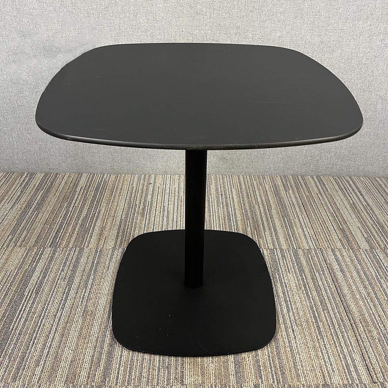 Devorm Hale Tafel | €149 | Whoppah