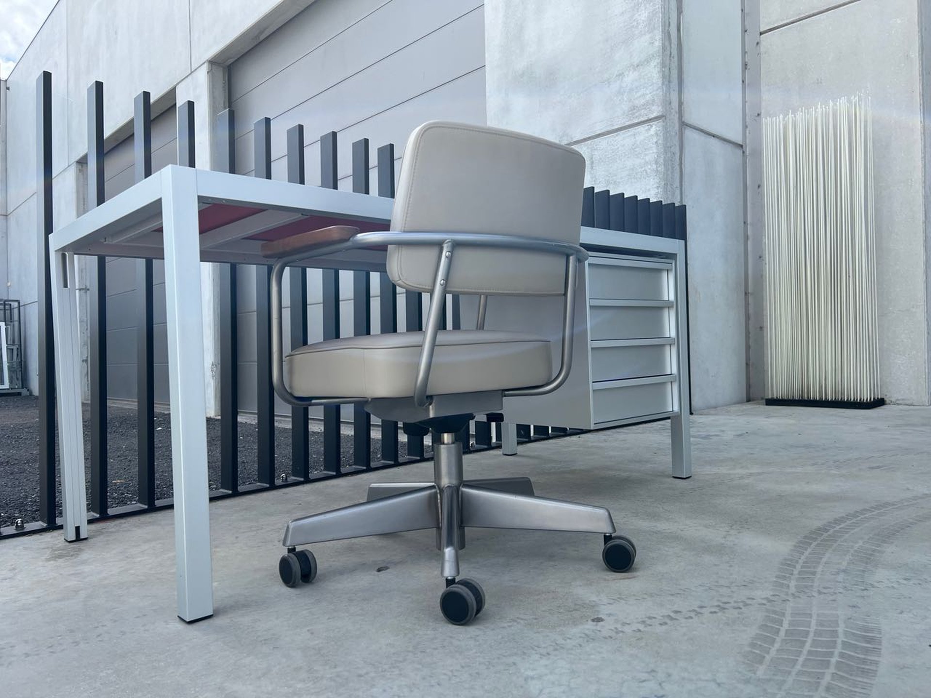 MDF Italia bureau | € 400 | Whoppah