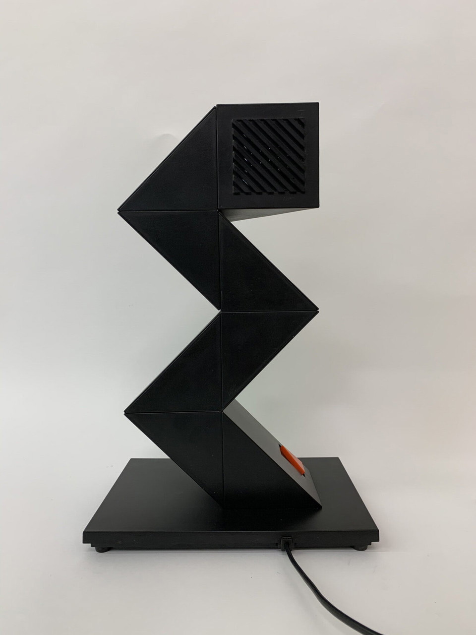 Zig Zag bureaulamp van Massive, jaren 1980 | €325 | Whoppah