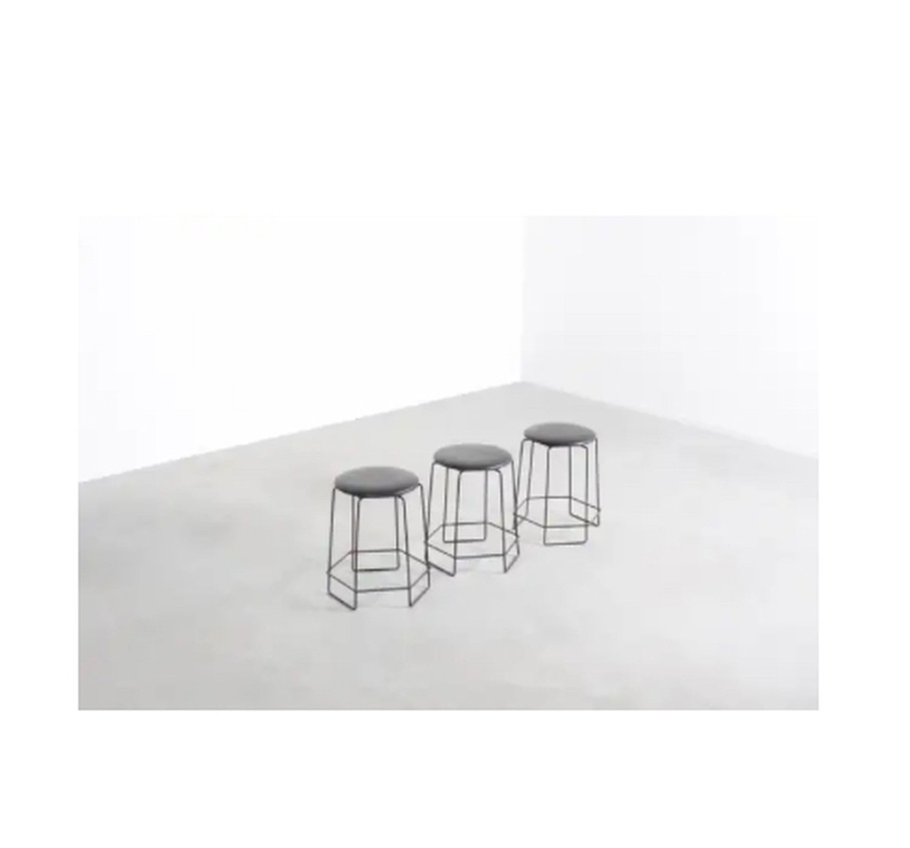 3x Fritz hansen pantonova plantenbakken | €750 | Whoppah