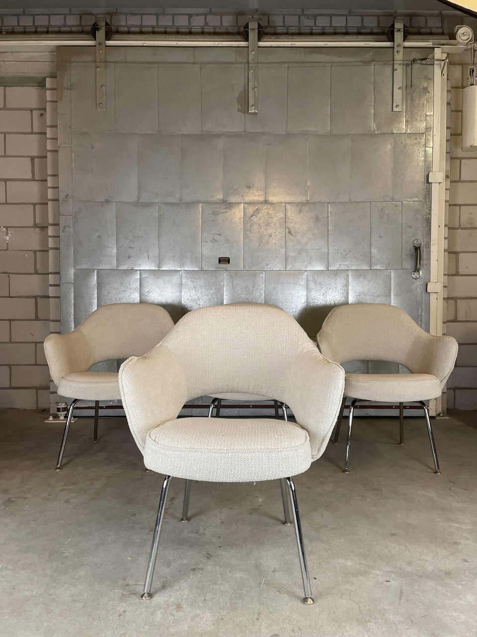 4X Knoll Conference Chair By Eero Saarinen | €2,250 | Whoppah