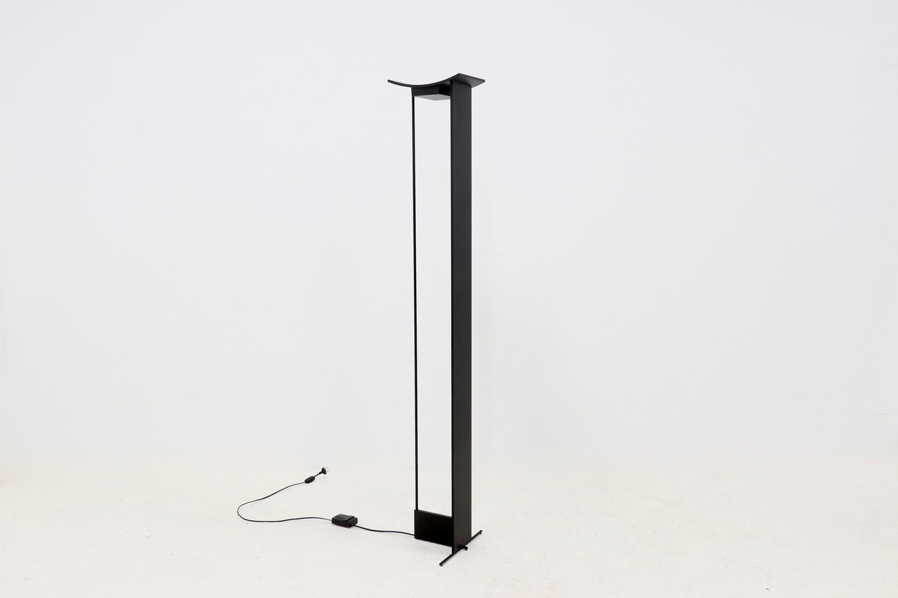 Postmoderne Gilles Derain voor Lumen Center Model MPC Vloerlamp 1980 ...