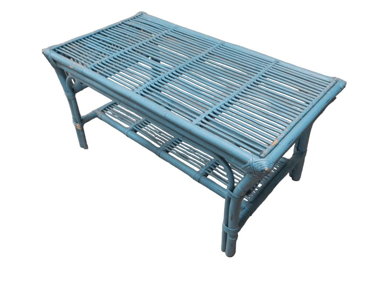 Gekleurde rotan salontafel met plank, 1970 | €140 | Whoppah