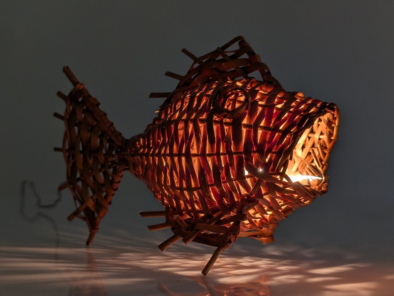 Vintage rotan tafellamp vis 1970S Boho Chic Decor | €250 | Whoppah