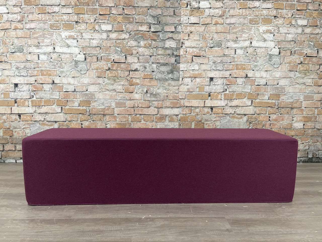 BuzziSpace BuzziCube Flat Quatro paarsrood - poef | €480 | Whoppah