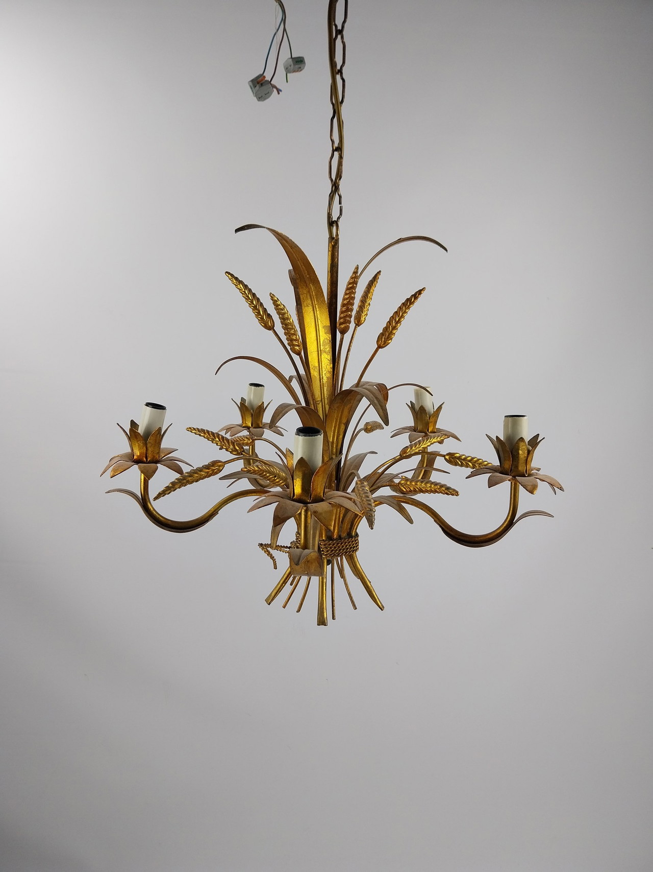 Vintage korenaren hanglamp in goudkleur | €216 | Whoppah