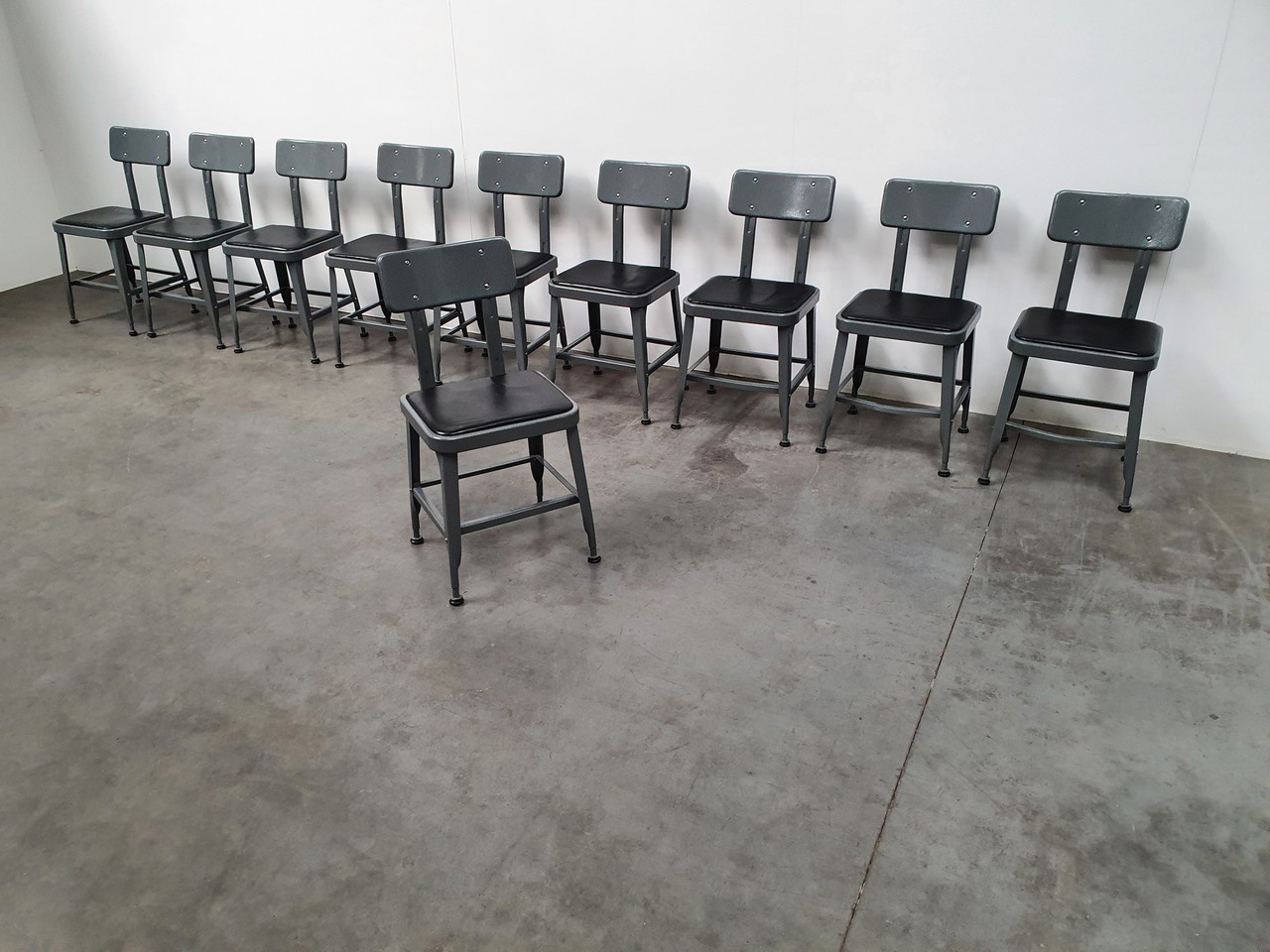 10 Dulton standard chair industriële vintage design stoelen | €1,250 ...