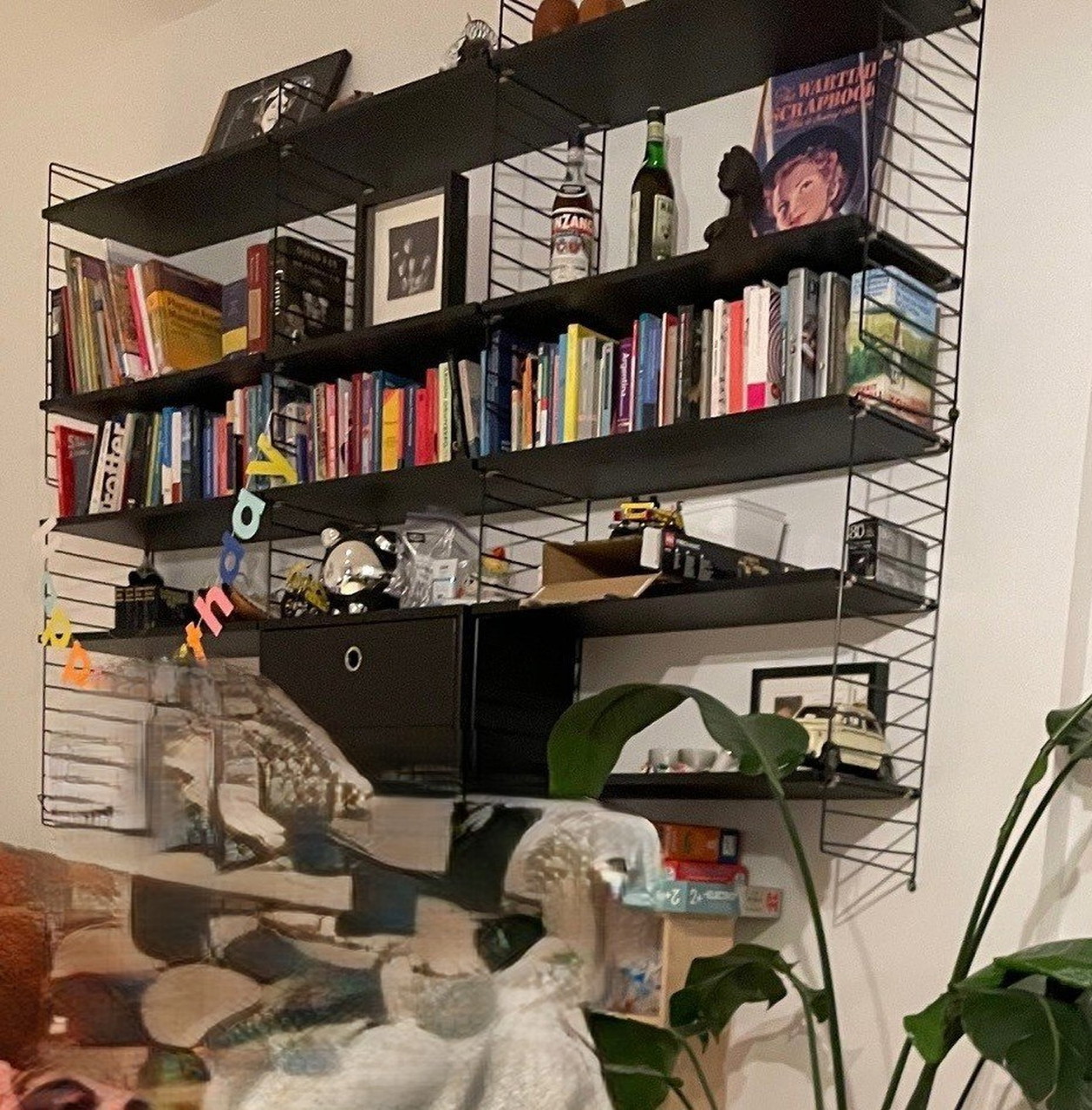 String Kast In Zeer Goede Staat | €900 | Whoppah