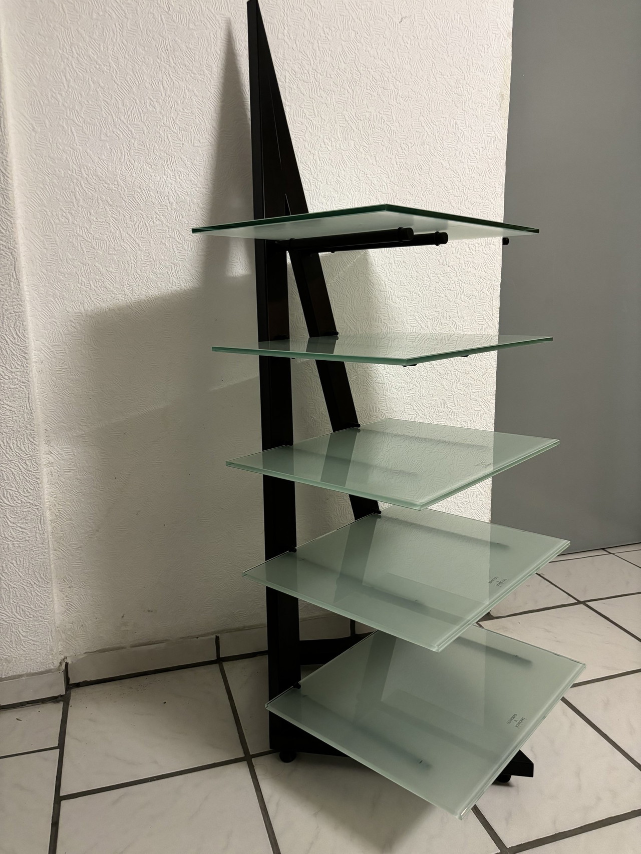 Schroers & Schroers Berlijn Alphastatic Audio-meubel | €990 | Whoppah