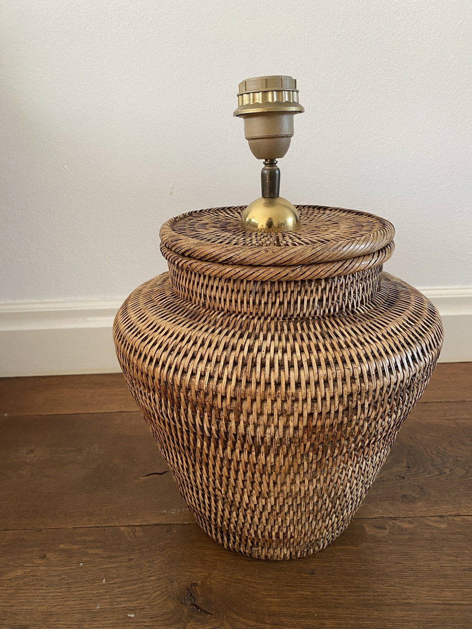 Vintage Rotan Lamp | €60 | Whoppah