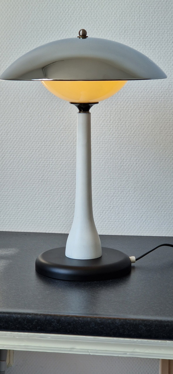 Vintage design tafellamp | €140 | Whoppah
