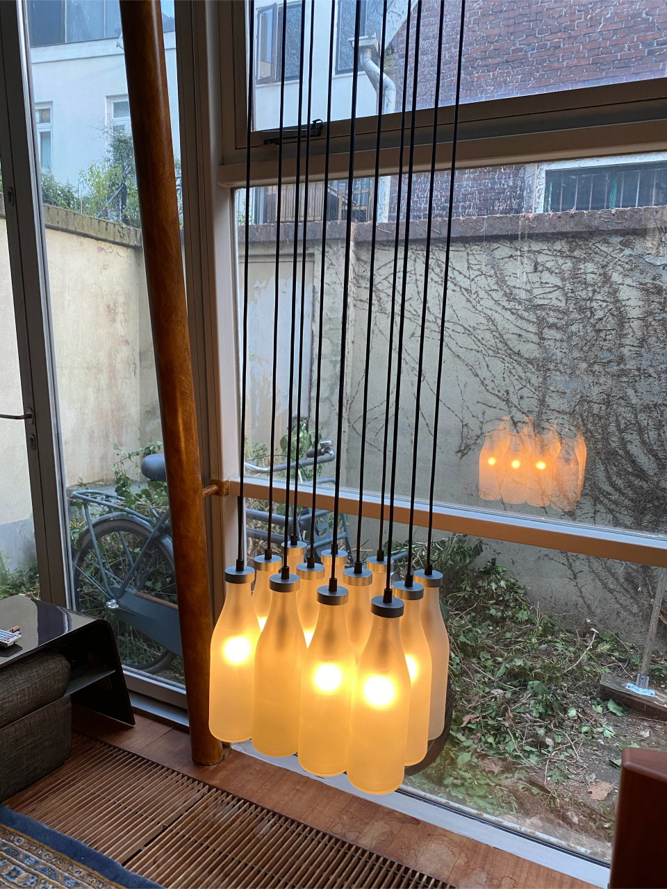 Droog Melkflessen hang lamp | €575 | Whoppah