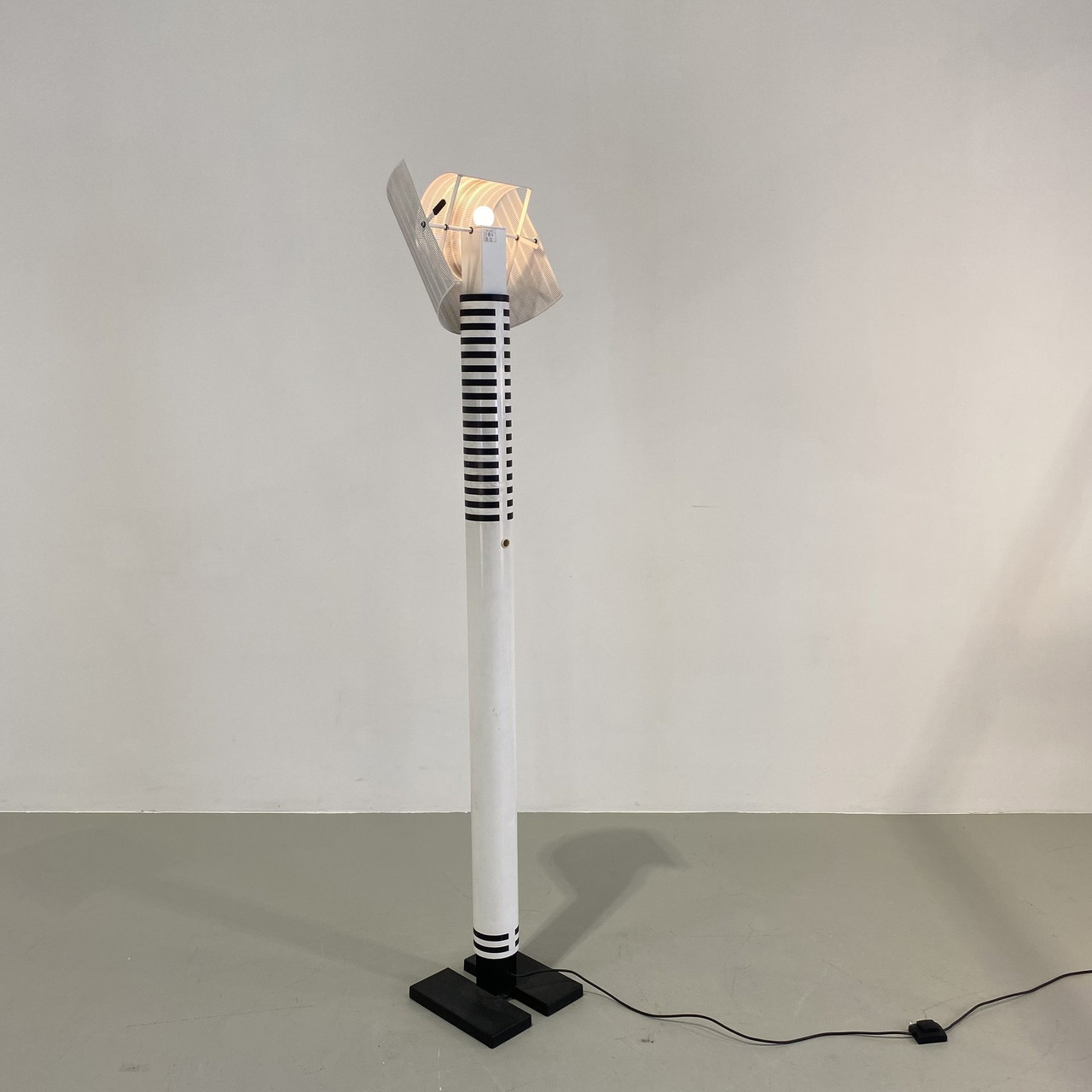 Artemide Shogun Terra vloerlamp | €3,999 | Whoppah