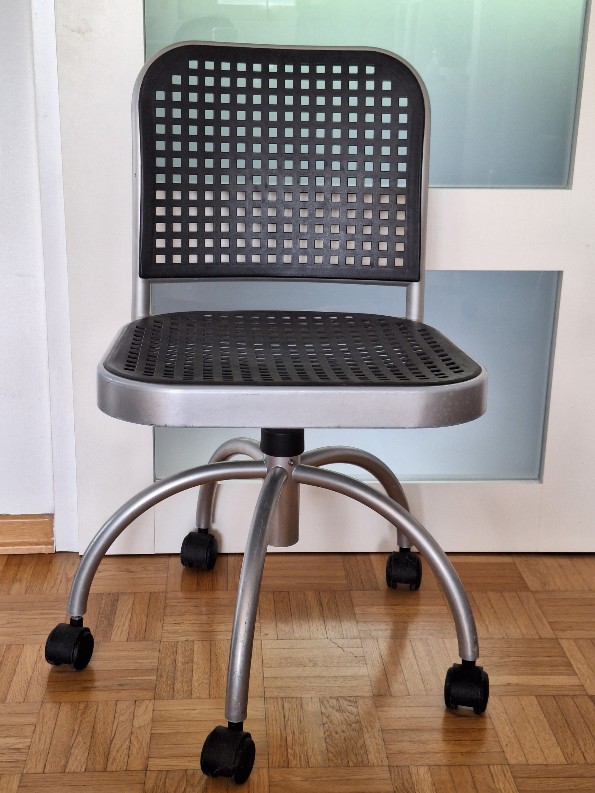 8 X De Padova Vico Magistretti Stoelen € 299 Whoppah