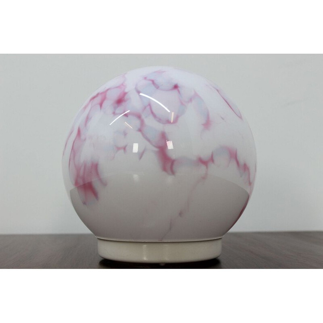 Vintage glazen bol lamp | €349 | Whoppah