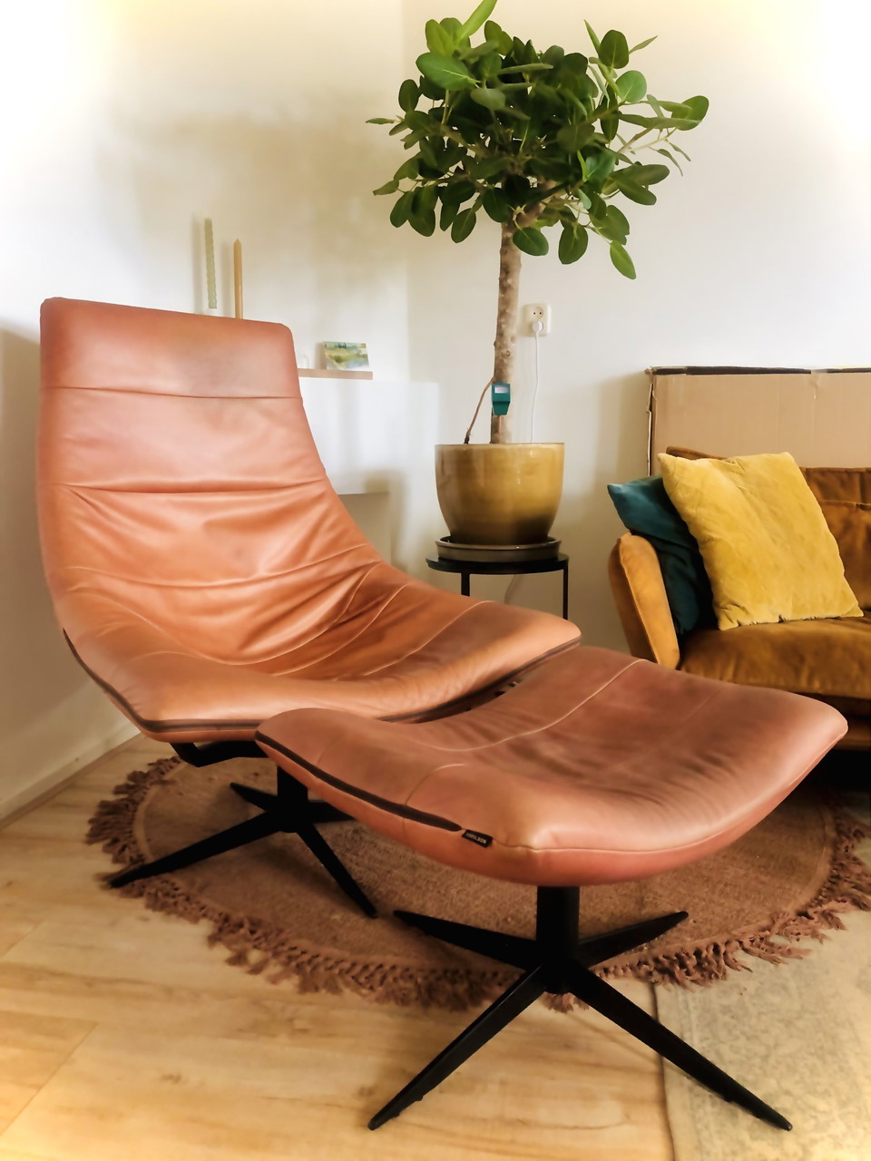 Turner Bodilson fauteuil + hocker | €500 | Whoppah