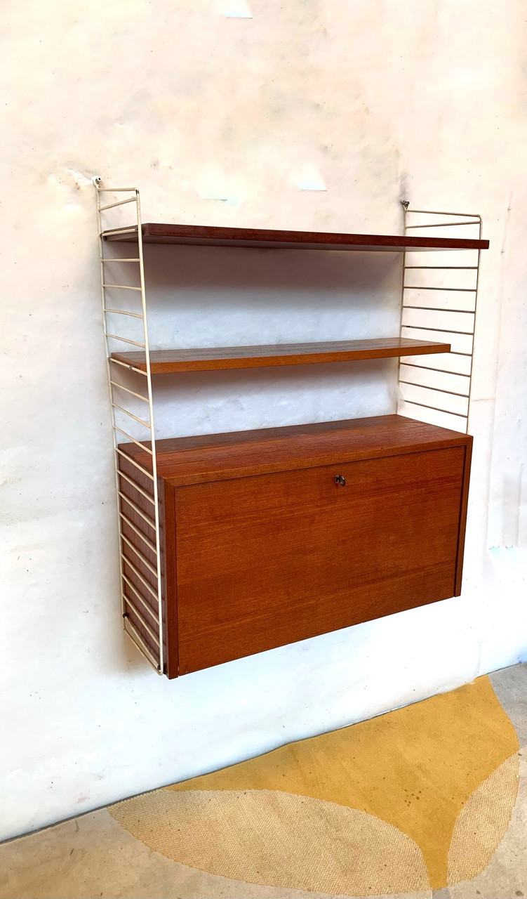 String Wandmeubel 1960 | €415 | Whoppah