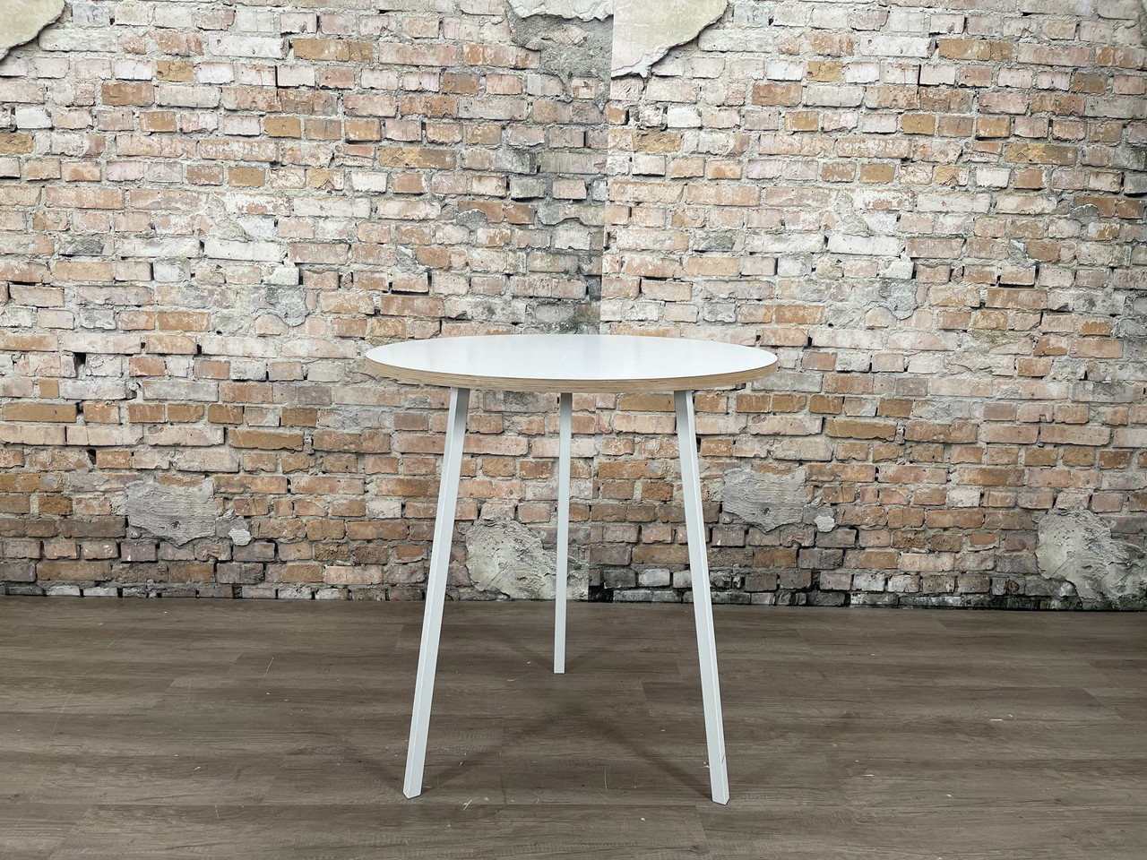 Hay Loop Stand rond - tafel | €600 | Whoppah
