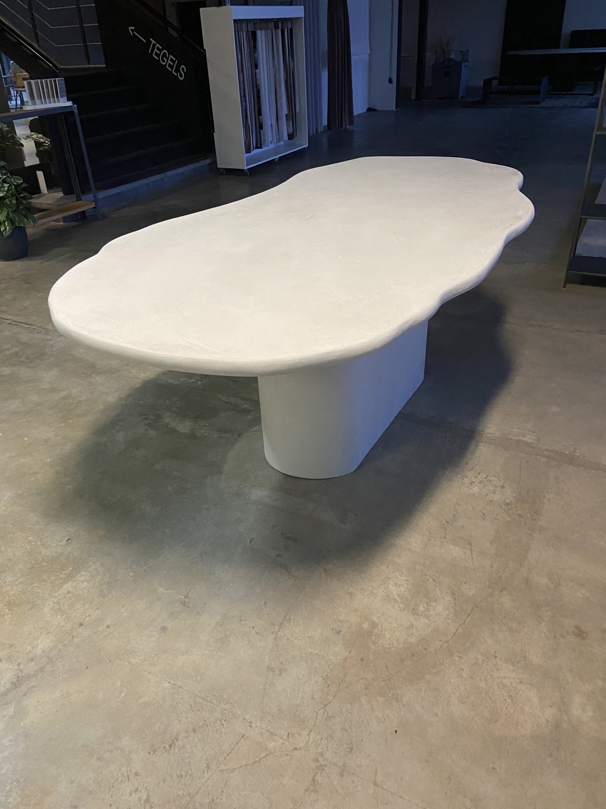 Mortex Eettafel/Organische | €2,850 | Whoppah